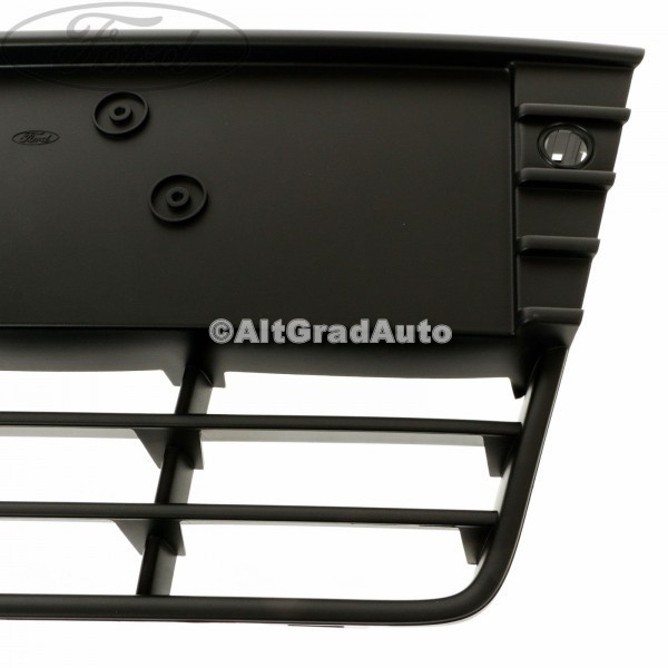 Grila bara fata, mijloc cu gaura pentru sistem parcare Ford Focus 3 Grila bara fata, mijloc cu gaura pentru sistem parcare Ford Focus 3